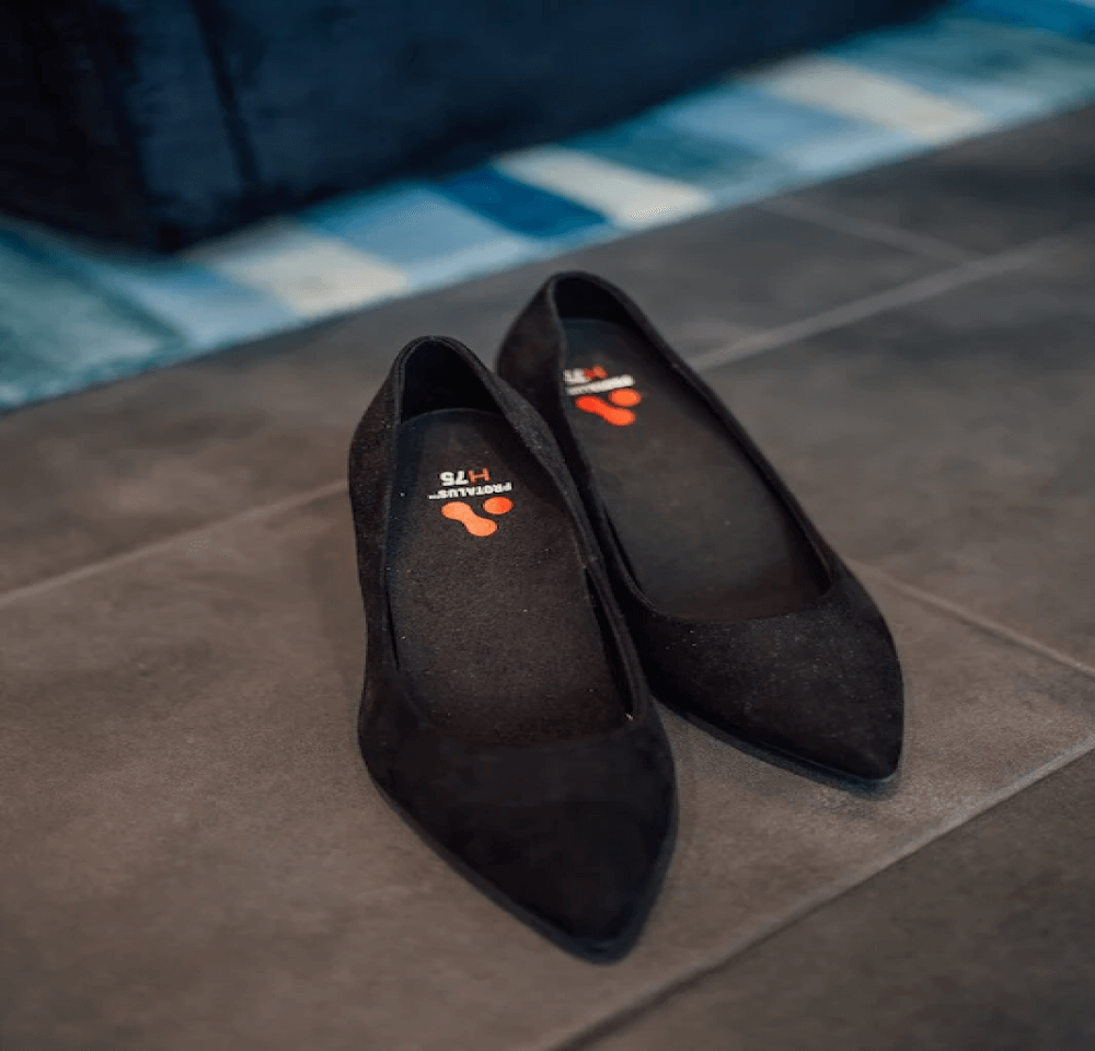 7 Best Insoles for Overpronation According to Physical Therapists ...